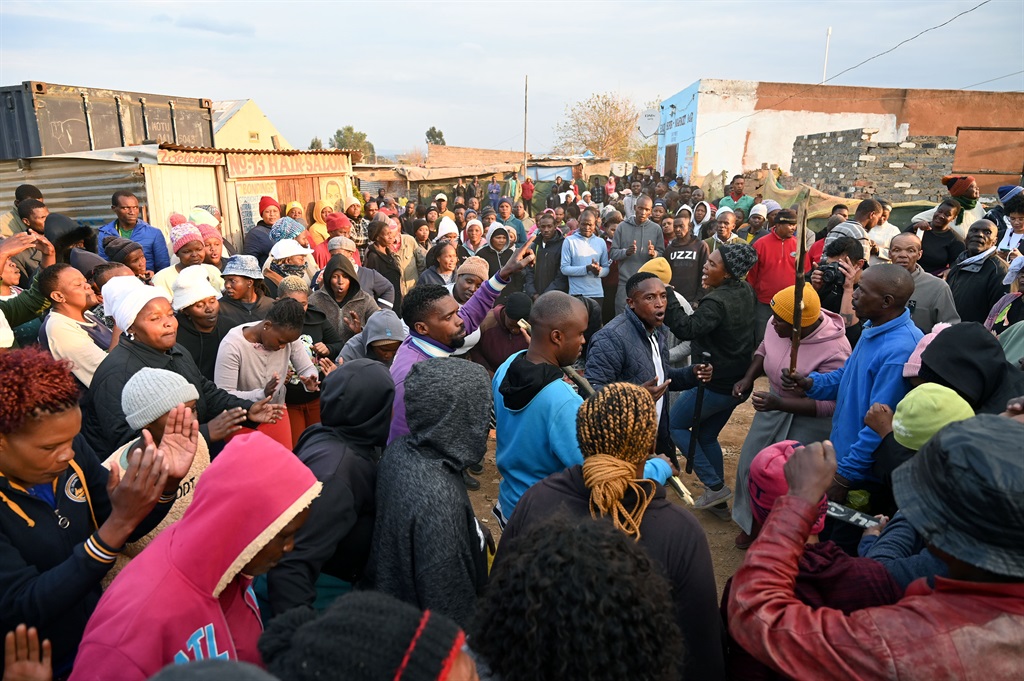 Diepsloot residents in pain over leader's death! | Daily Sun