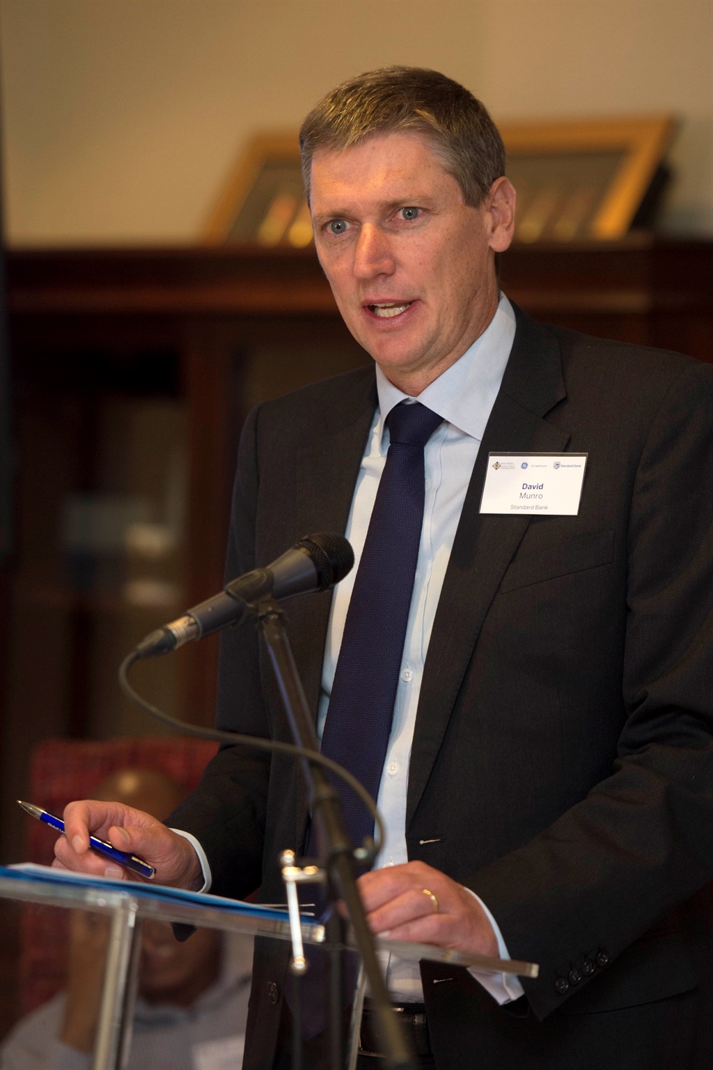 David Munro neem leisels oor by Liberty | Netwerk24