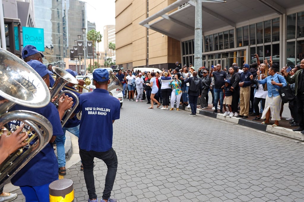 GALLERY | Friends, family and fans celebrate AKA's life at memorial ...