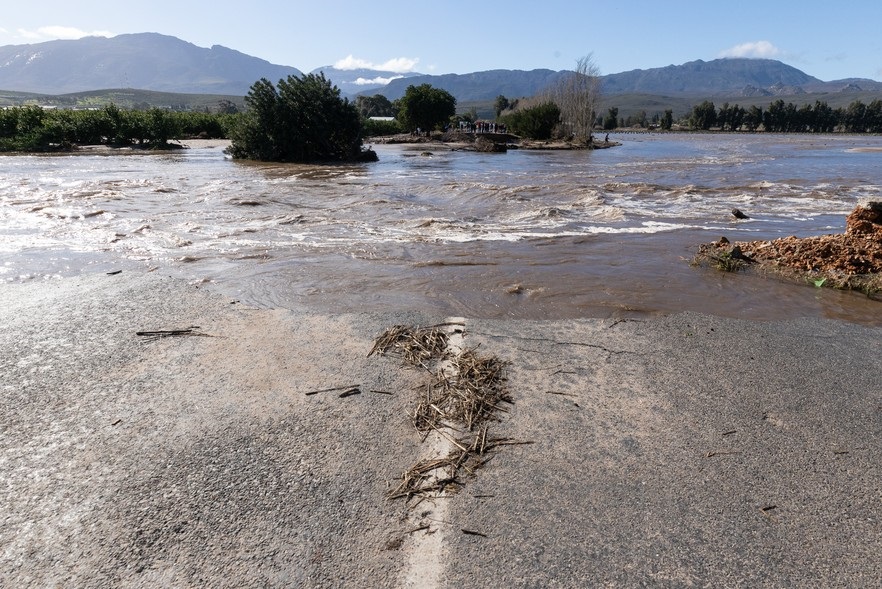 PICS | 'We've had to sleep in our trucks': Citrusdal cut off from the ...