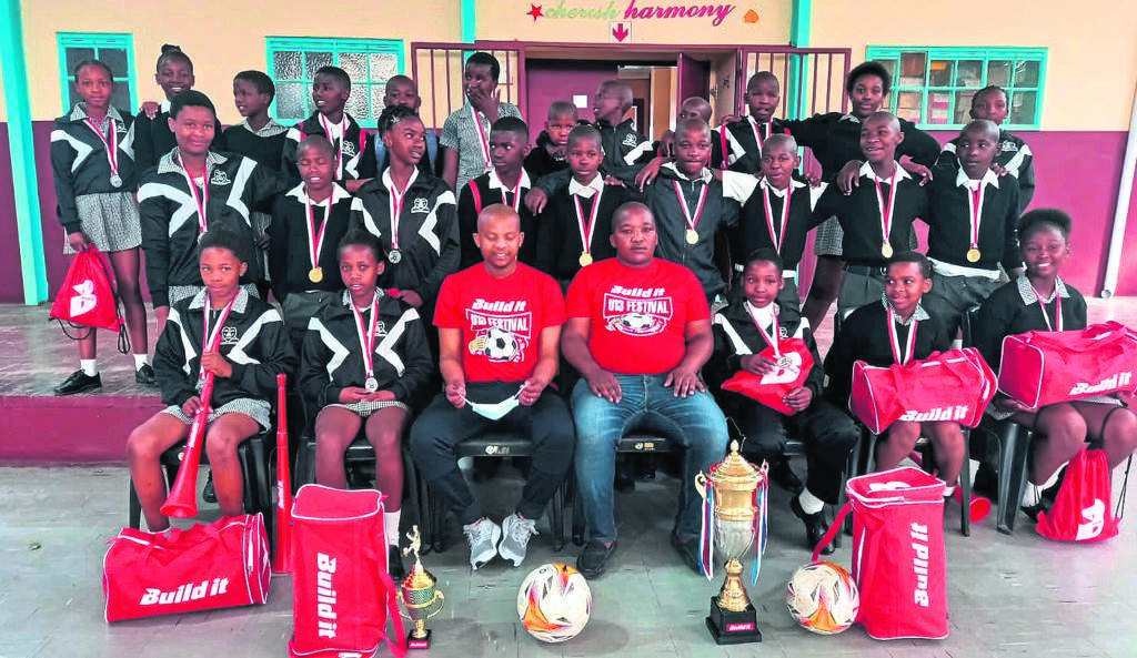 Sigcawu team crowned Build It champs, girls runners up | News24