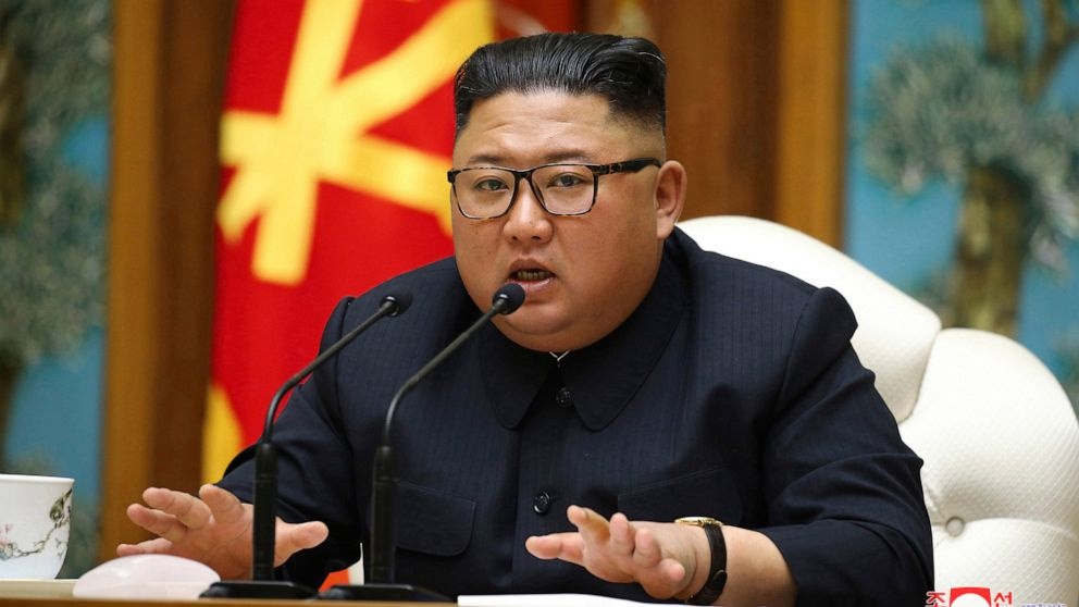 Kim Jong-un het luidens berigte 'n hart-verwante operasie ondergaan ...
