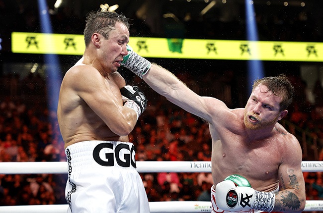 Alvarez beats Golovkin to retain undisputed super-middleweight crown ...