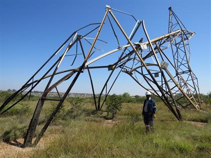 PICS | Another collapse of power pylons in Gauteng | News24