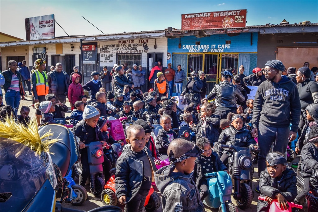 PICS: Bikers, kids VROOM through kasi streets! | Daily Sun