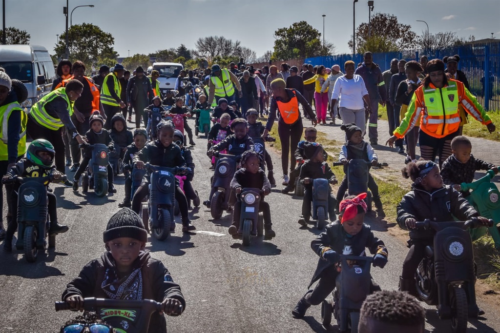 PICS: Bikers, kids VROOM through kasi streets! | Daily Sun