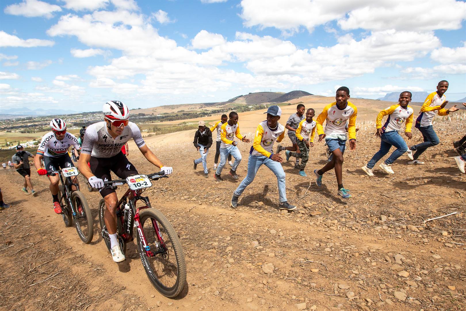 Beers en Blevins weer baas in Epic se proloog | Netwerk24