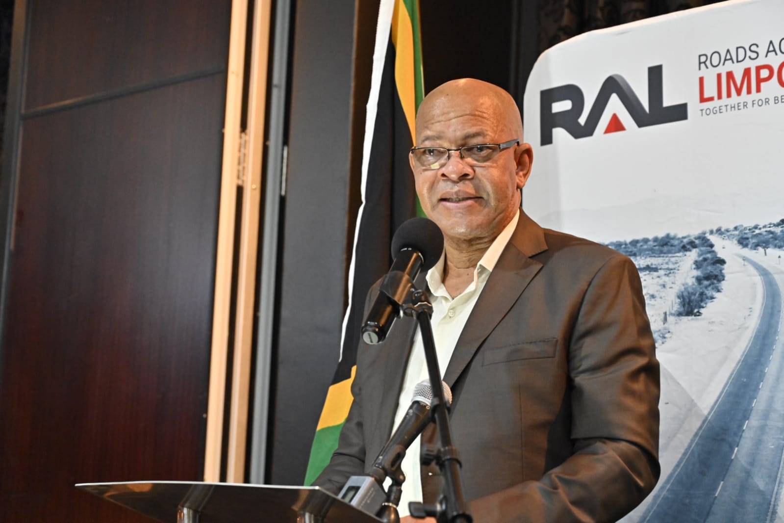 Limpopo hou vyfster-makietie om te sê hy gaan paaie opgradeer | Netwerk24