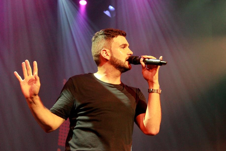 J something loses his dad while on tour! | Daily Sun