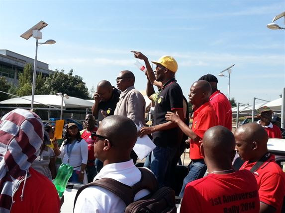 IN PICTURES: MTN workers launch strike action | News24