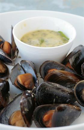 Mossels met n rooiui-vinaigrette | Netwerk24