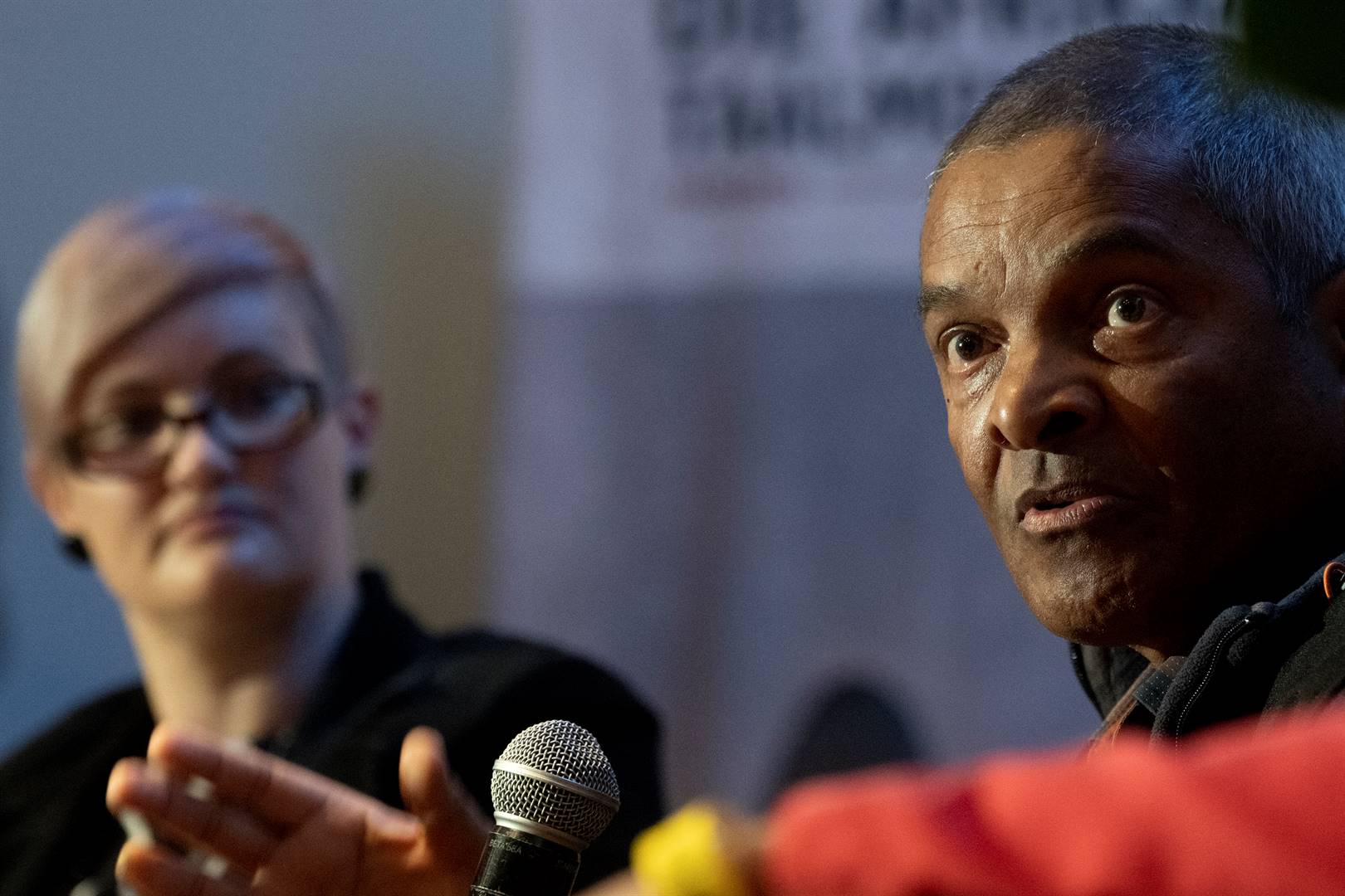 'Standaardafrikaans word oral uitgedaag en loop nou hinkepink' | Netwerk24