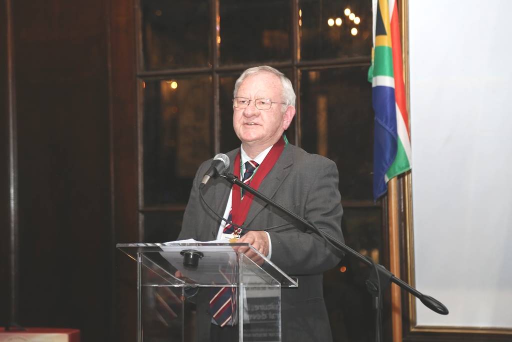 SA veearts met ‘hoogste wêreldprys’ vereer | Netwerk24