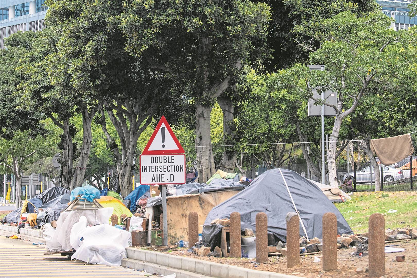 Moet kerke wat leeg staan skuilings word vir haweloses? | Netwerk24
