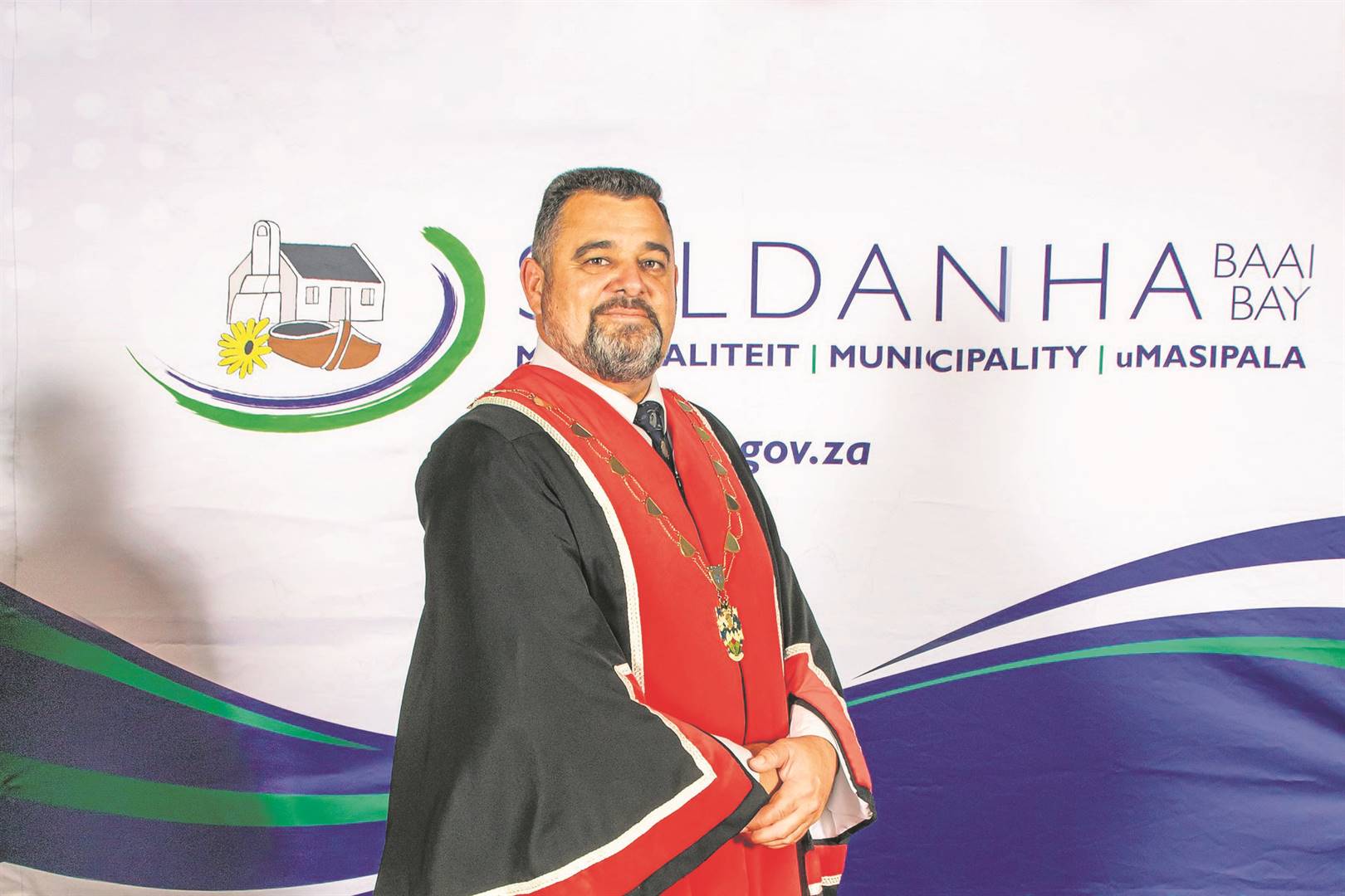 Mayor se oorsese reis is geblok | Son