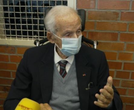 Josef Schuetz (101), ’n voormalige Nazi-wag, is Dinsdag 5 j. tronkstraf ...
