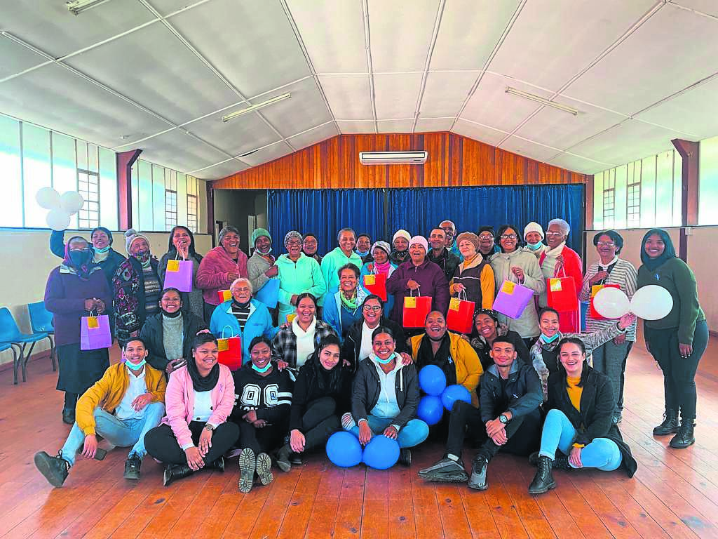 Bejaardes word bederf | Netwerk24