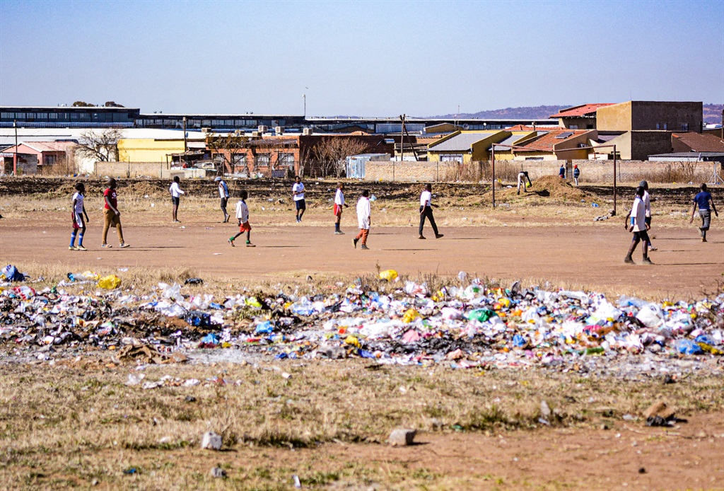 PICS | Emfuleni residents drown in garbage, as municipality claims it ...