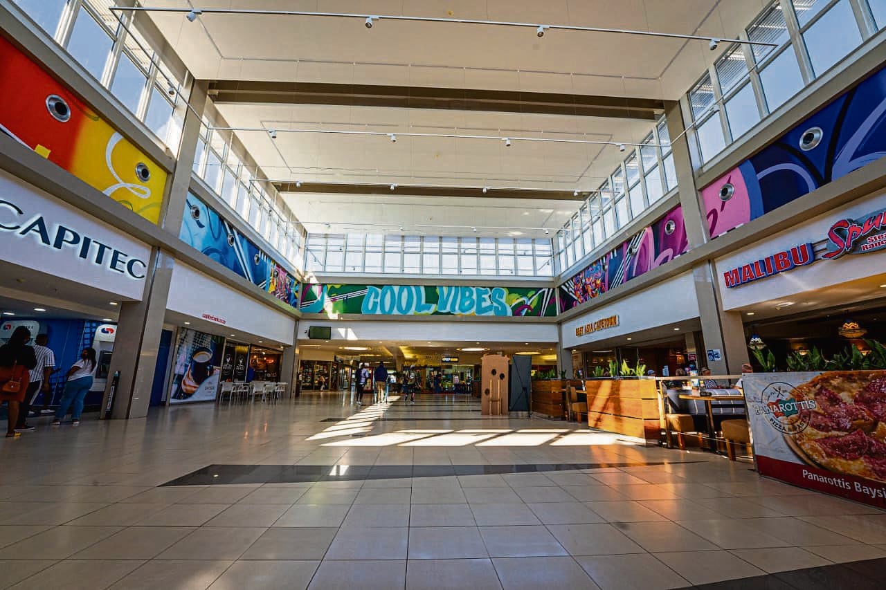 Bayside Mall boasts a fresh lick of bright paint | Netwerk24