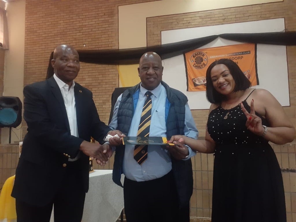 Motaung: 'Let's not fight coach Ntseki' | Daily Sun
