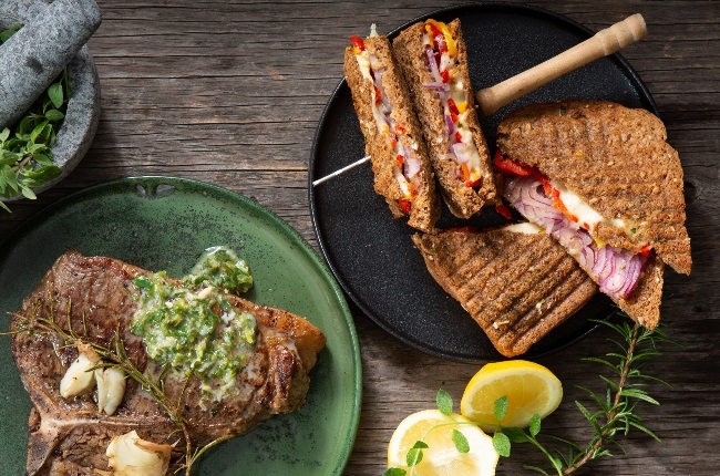 Argentinian braai toasties with T-bone steak and chimichurri butter ...
