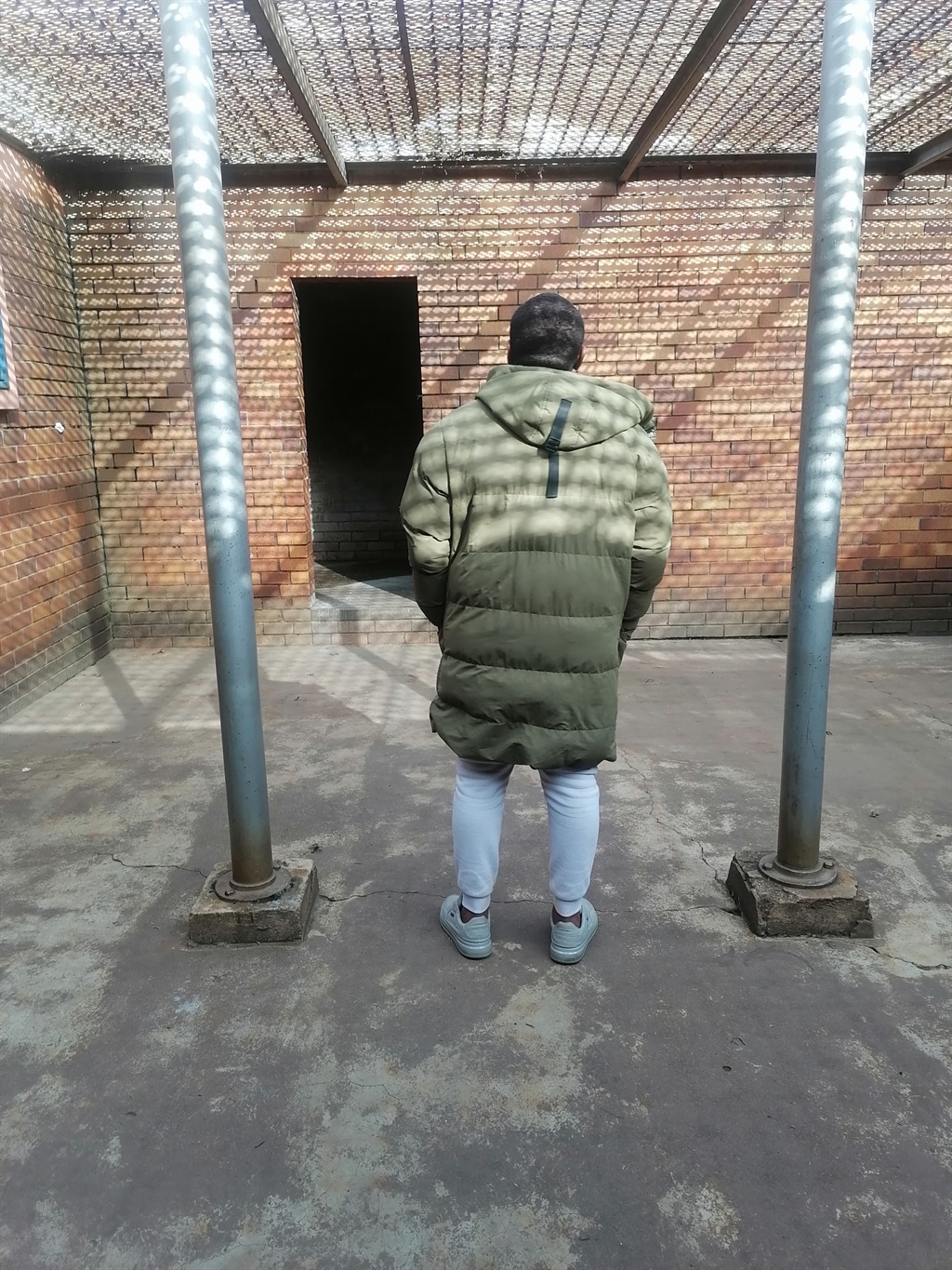Armed thug bust after showing off! | Daily Sun