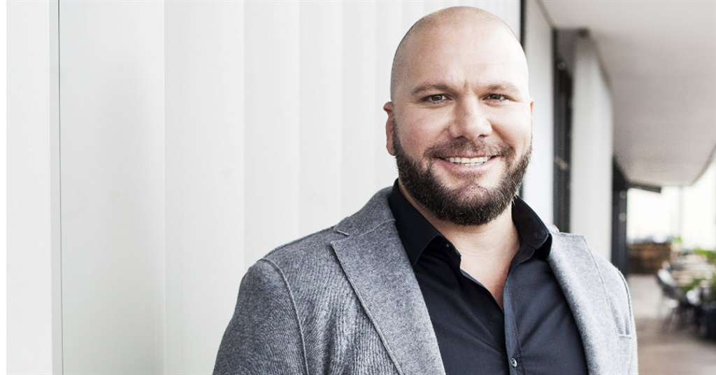 King Price se Gideon Galloway deel sy lesse vir sukses: ‘Staan op, maak ...