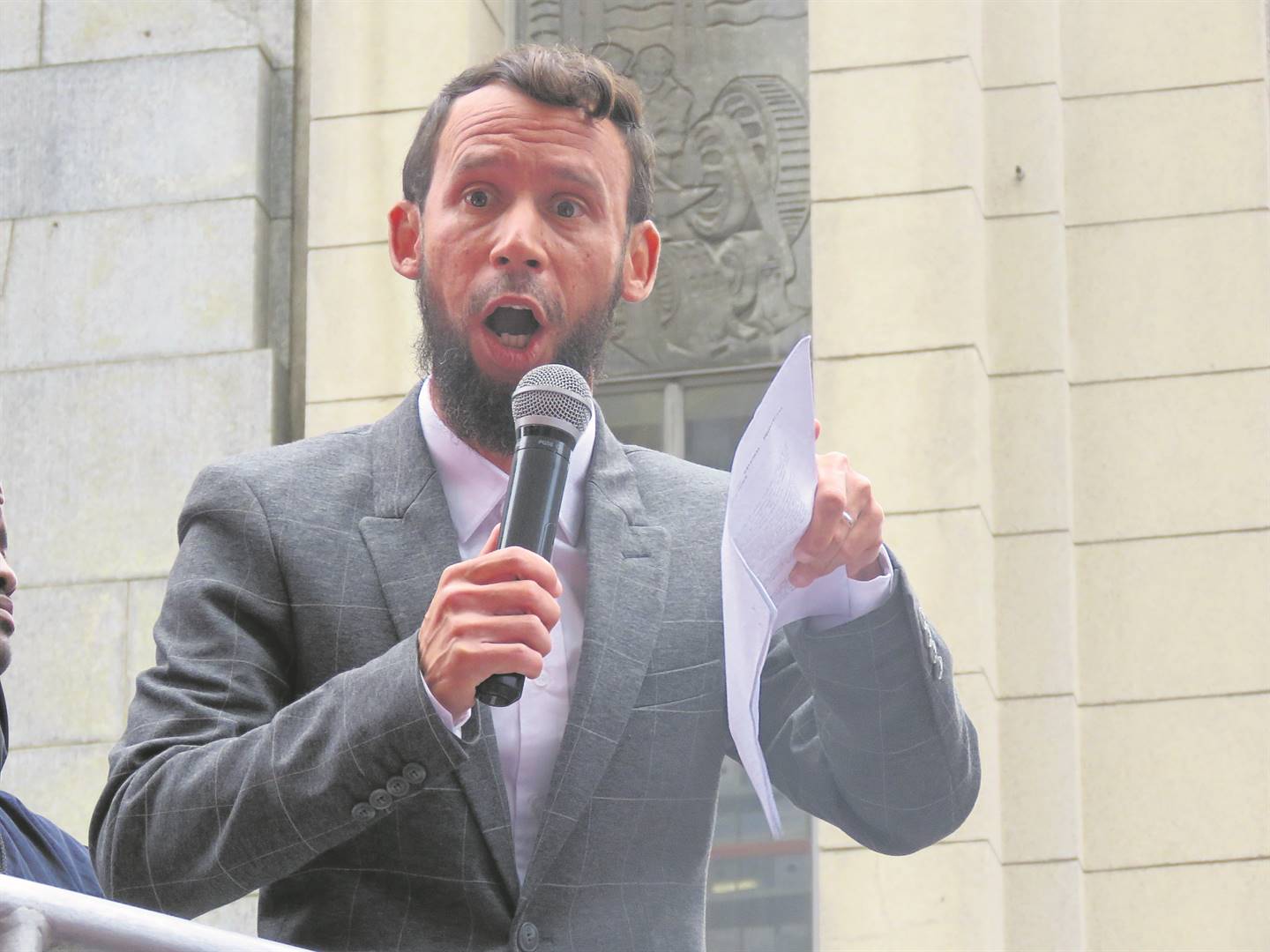 Piemp oor vuurwapen en kry tot R5000 | Son