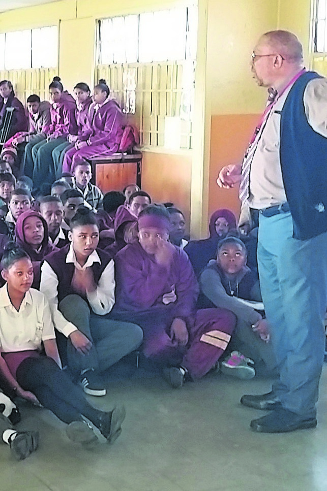 Amptelik: Skool sluit nie meer | Son