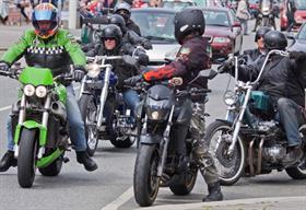 Lane splitting in SA for bikers: The do's and don'ts | News24