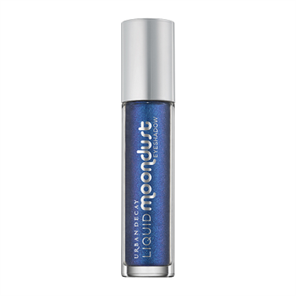 What metallic blue eyeshadow looks like on 5 different skin tones | News24
