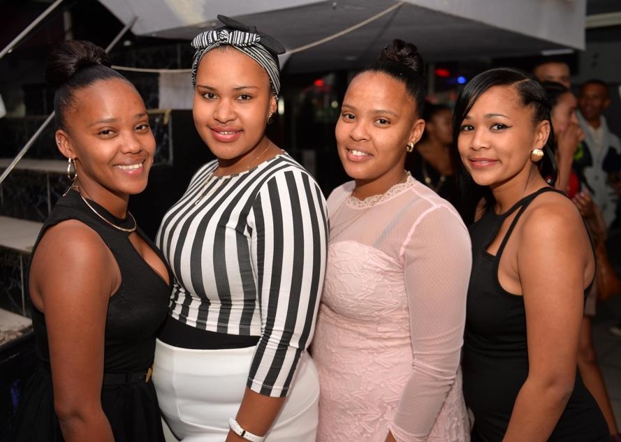 Club La Dee Das se End of Term-danspaartie | Son