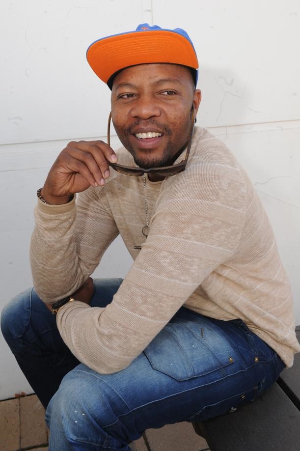 Shampoo hosts his one man show! | Daily Sun