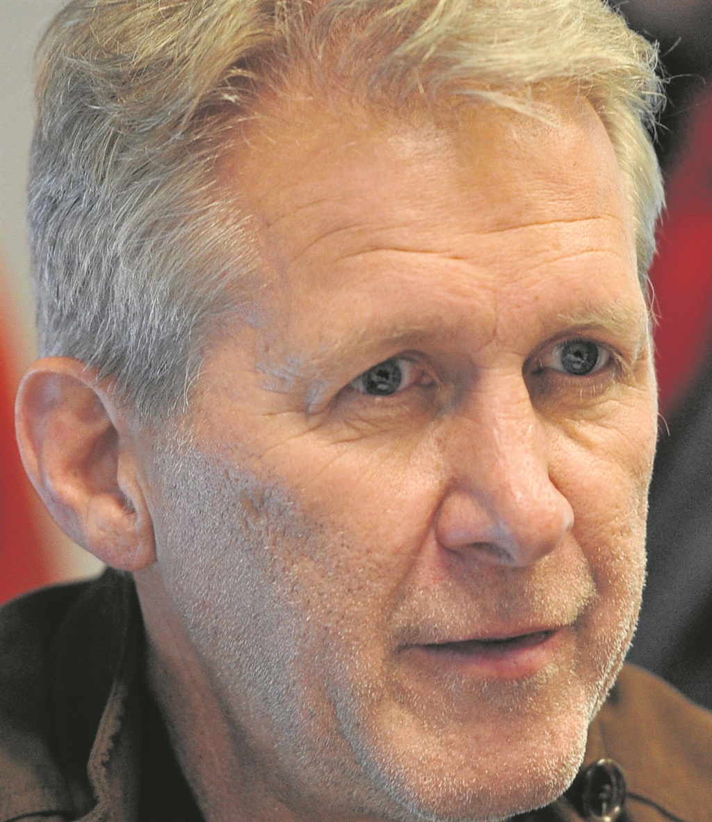 Vyf op kortlys om stadion te bestuur | Son