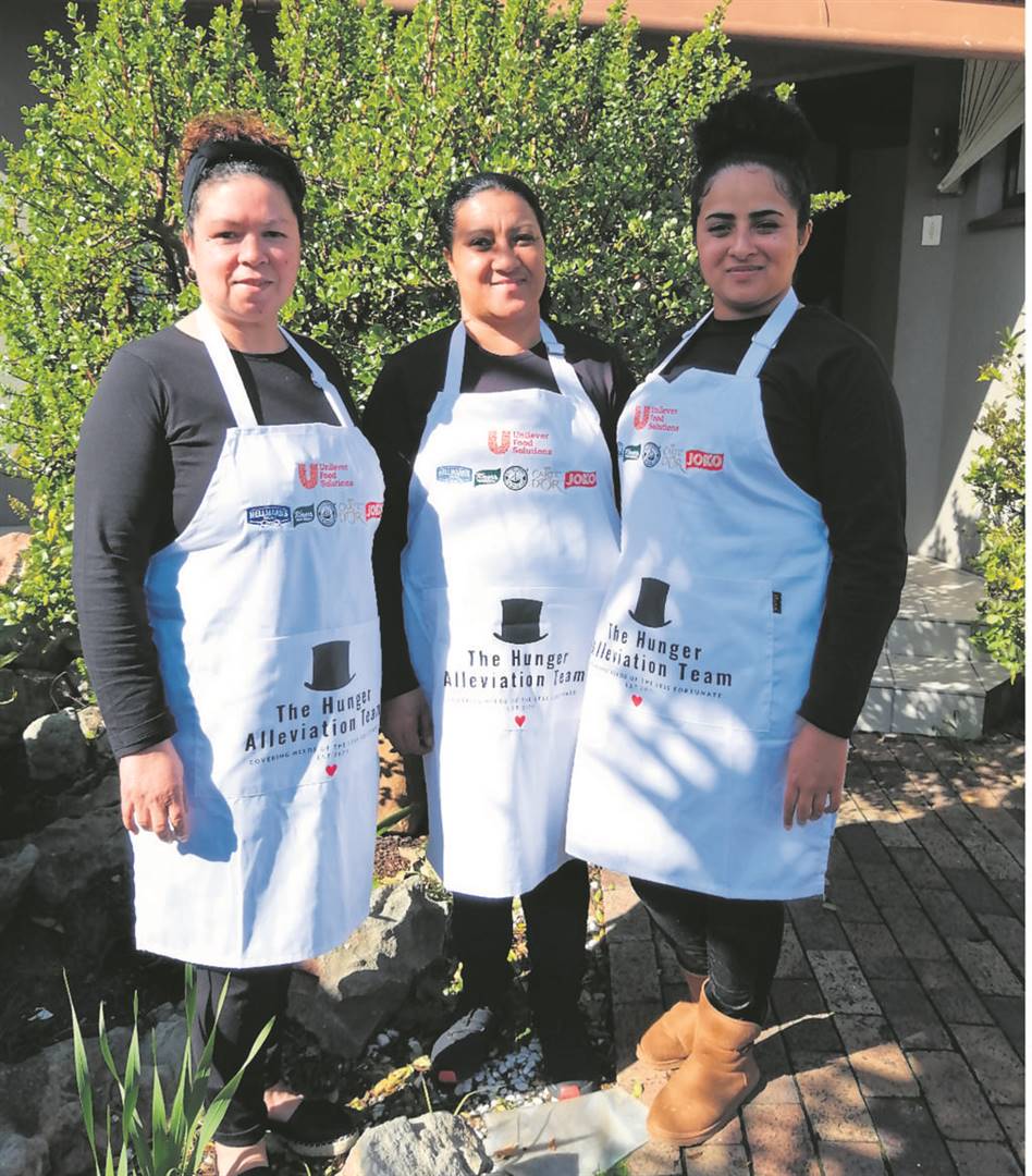 Community workers help feed the needy | Netwerk24