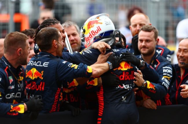 Max Verstappen cruises to victory in Montreal to match Senna and give ...