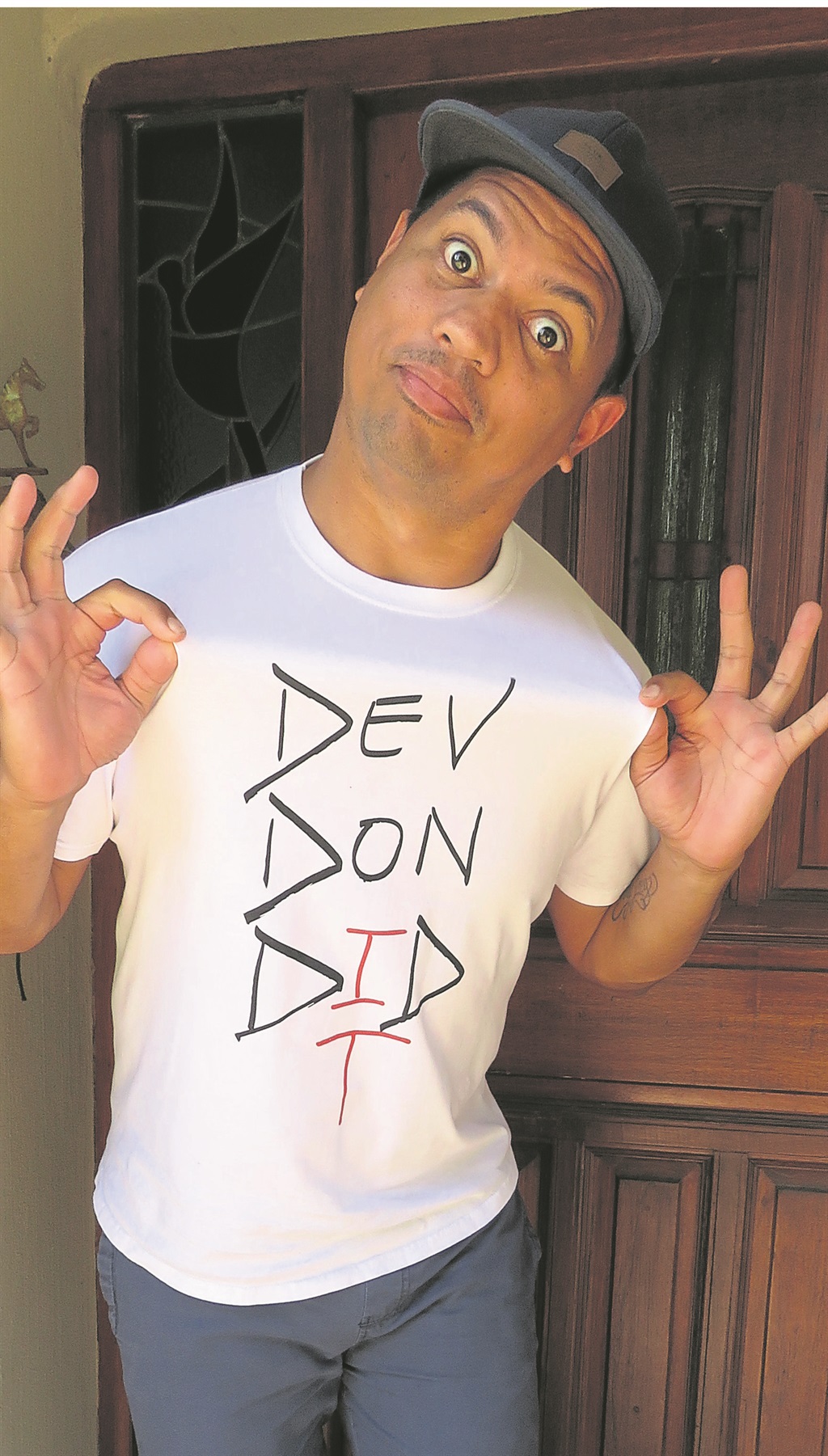 Twee miljoen kykers volg Dev se sketches | Son