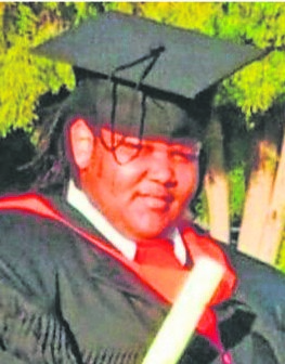 Ou se rolle maak werk soek ’n job | Son