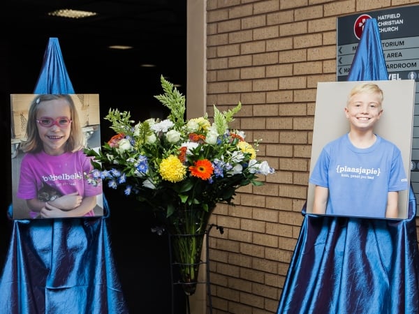 'God troos,' sê dominee tydens emosionele roudiens vir Brink-kinders ...