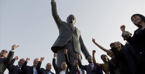 Palestine unveils Madiba statue | News24