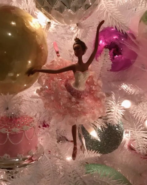 Beyonce shows off Lemonade-inspired Christmas tree | News24
