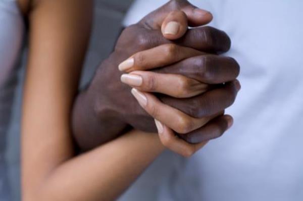 Zimbabwean couples marry in mass wedding | News24