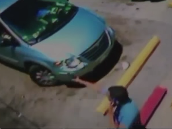 Man continues phone call while dodging bullets during drive-by shootout ...