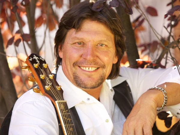 SA country singer loses battle with cancer | News24