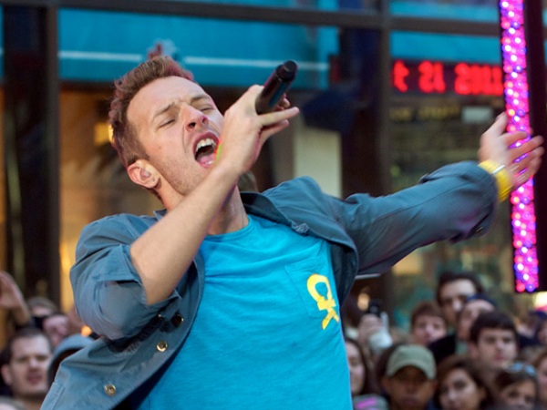 Coldplay rocks out with fans in new music video | News24