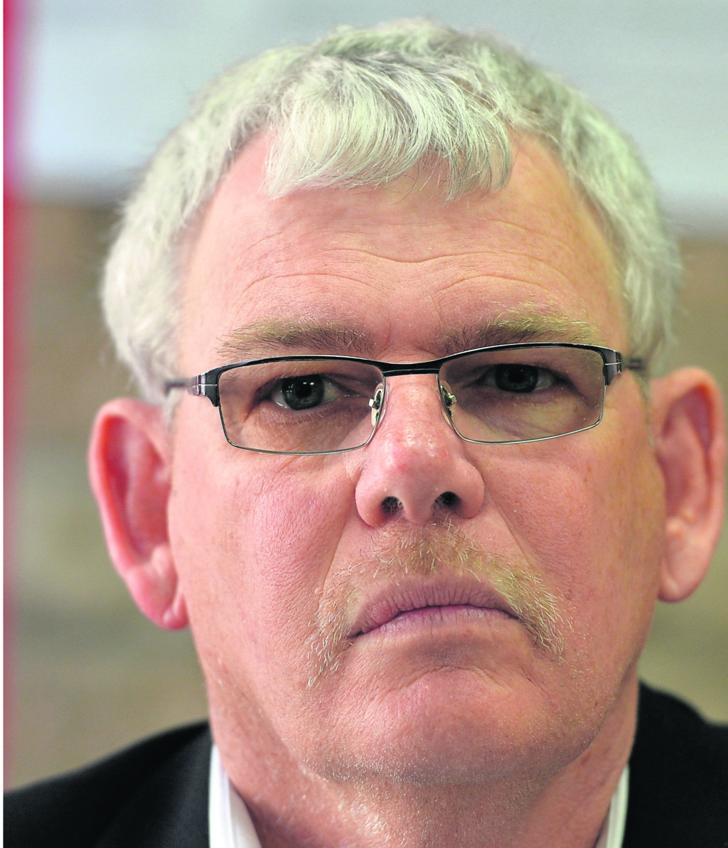 Daniels sê ‘hit’ is nie oor mosie | Son