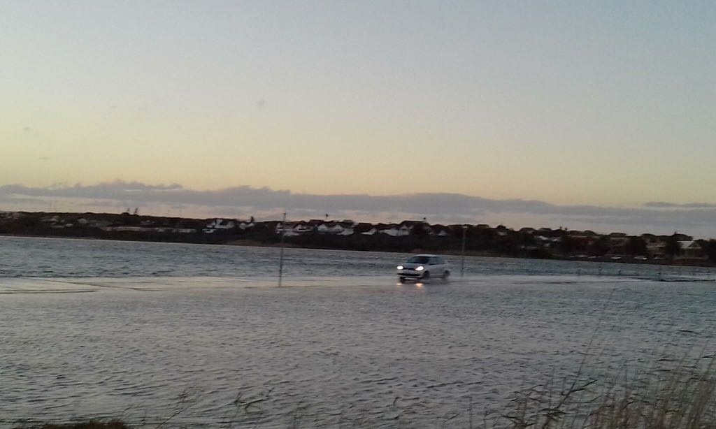 Paradysstrand: Brug onder water word gepak | Netwerk24