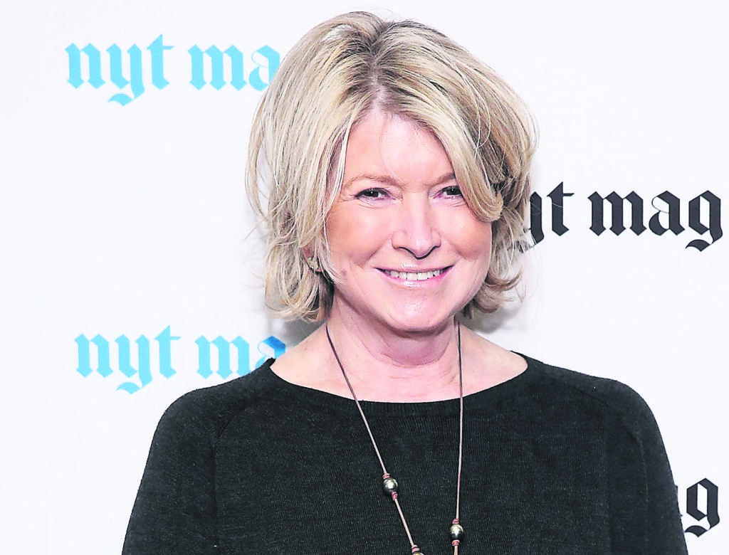 Martha bring haar eie kos as sy vlieg | Son