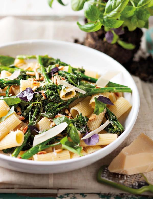 Parmesaan-en-broccoli-pasta | Netwerk24