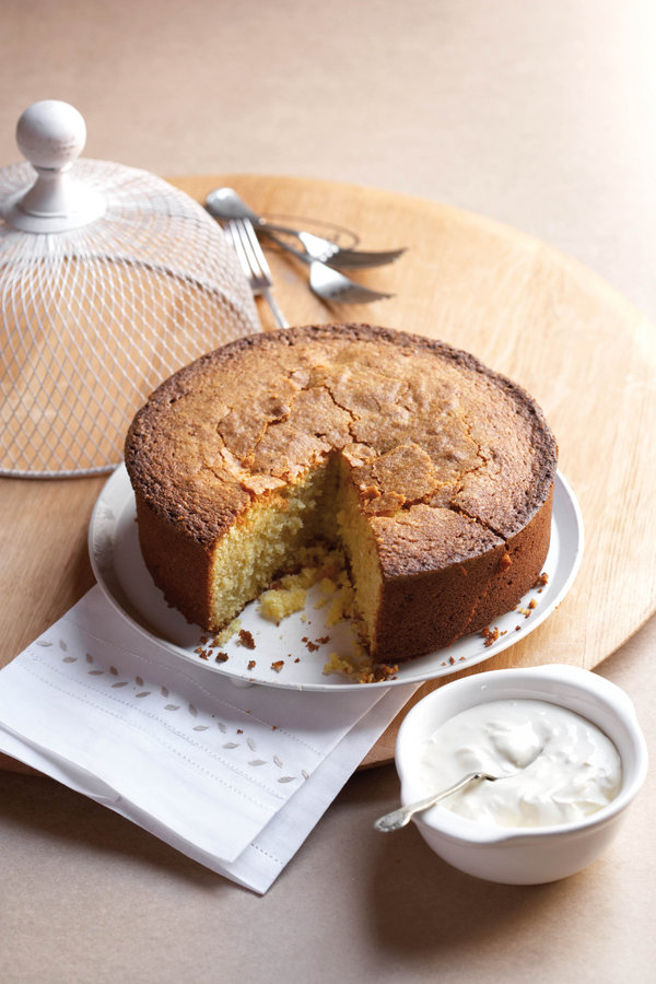 Mielie-meal lemon cake | Netwerk24